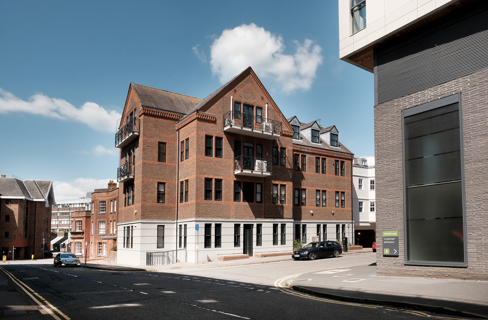 Holmes - One Bell Court